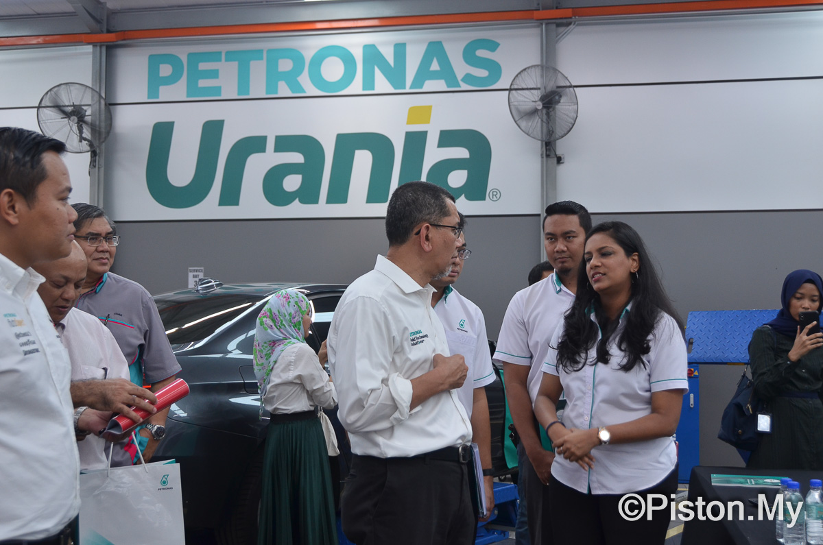 First Petronas AutoExpert Centre opens in Shah Alam - News and reviews on Malaysian cars ...